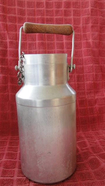 ANCIEN POT À lait Bidon de lait Aluminium marqué : Le trèfle aluminium ...