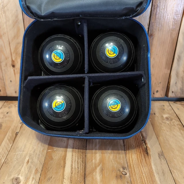 ALMARK CLUBMASTER MEDIUM Lawn Bowls Set Of 4 Size 4 Black £49.95 ...