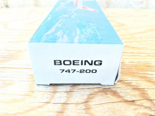 MODÈLE D'AVION DE LIGNE ÉCHELLE 1/250e AIR CANADA BOEING 747-200 MODÈLE ... MODÈLE D'AVION DE LIGNE ÉCHELLE 1/250e AIR CANADA BOEING 747-200 MODÈLE ...