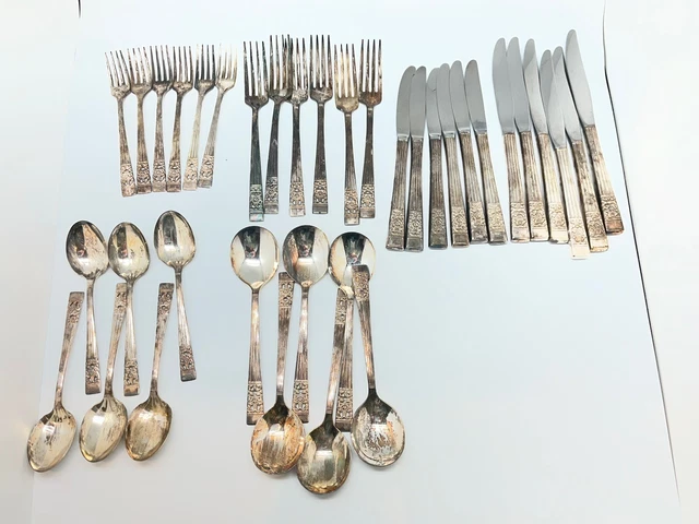 VINTAGE COMMUNITY SILVER Plated Coronation Pattern 36 piece set Made in ...