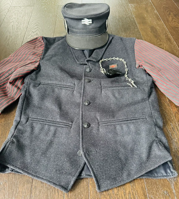 ORIGINAL VINTAGE BRITISH RAILWAYS Train Guard’s CAP, JACKET, BADGE & BR ...
