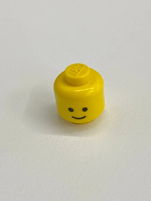 LEGO YELLOW MINIFIGURE Head Standard Grin Pattern Solid Stud Ref ...