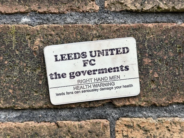 LEEDS UTD-SERVICE CREW-RETRO copy 80’s Hooli calling card(plastic ...