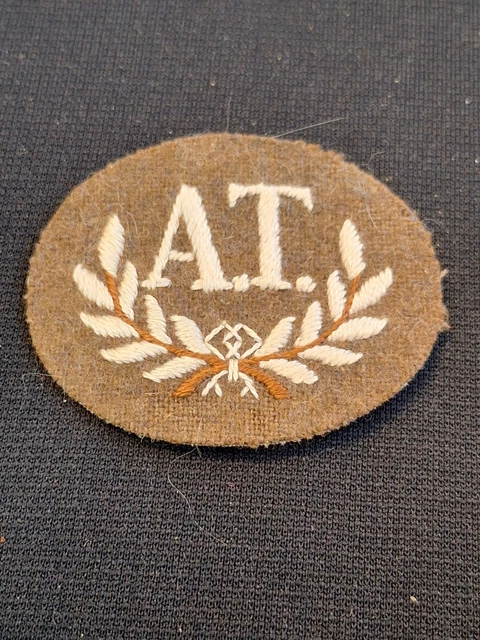 WW2 BRITISH ANTI Tank Gun Layer Cloth Qualification Badge Original £8. ...