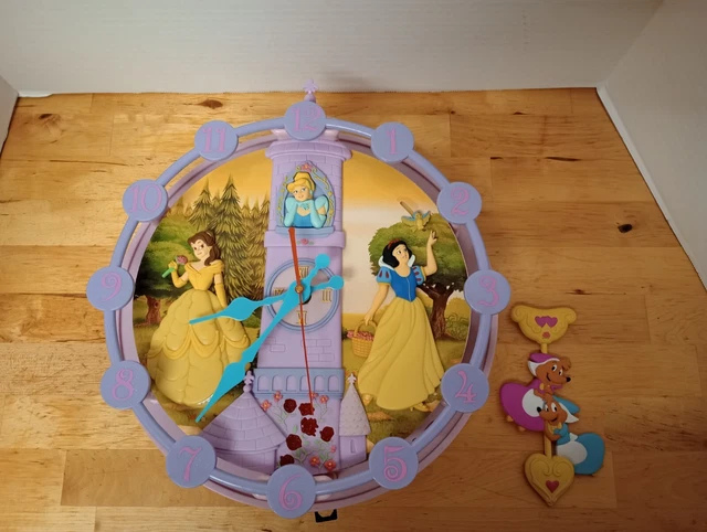 DISNEY PRINCESSES ANIMATED Wall Clock 2005 Cinderella Belle Snow White ...