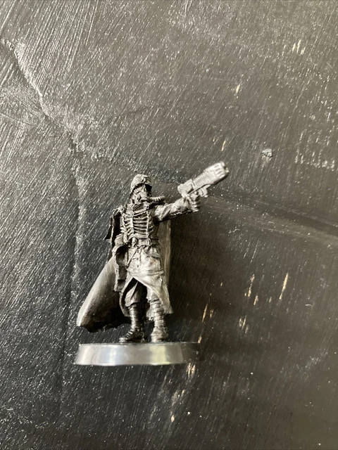 WARHAMMER 40K IMPERIAL Guard Death Korps Of Krieg Army Commissar ...