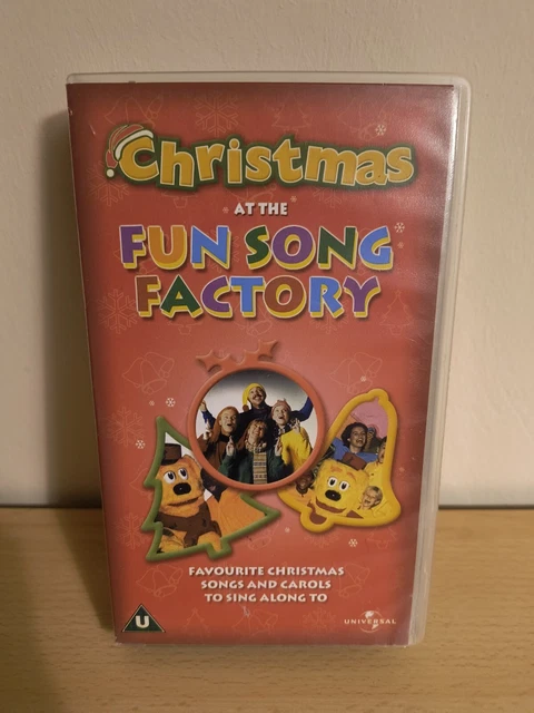 CHRISTMAS AT THE Fun Song Factory - Vhs Video £24.99 - PicClick UK