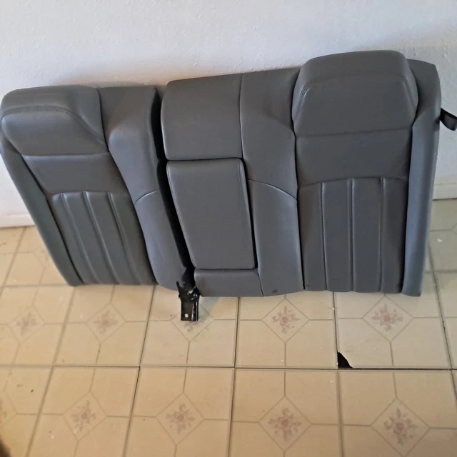 2005-2010 CHRYSLER 300C Srt8 Oem Rear Second Row Leather Upper Seat ...