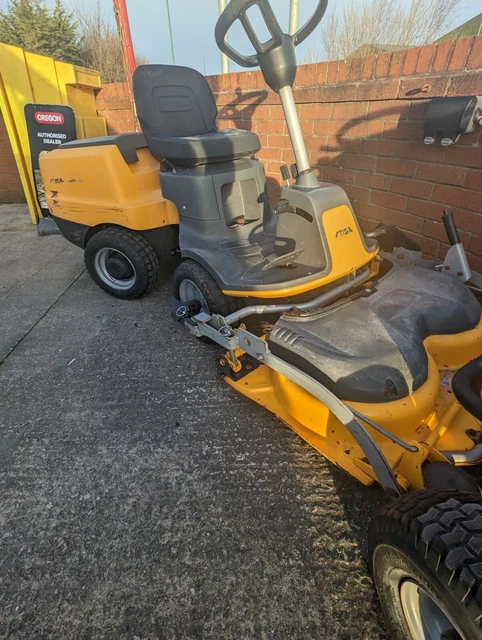 STIGA RIDE ON lawn mower, Park 120 For Spares Or Repair.Sit on tractor ...