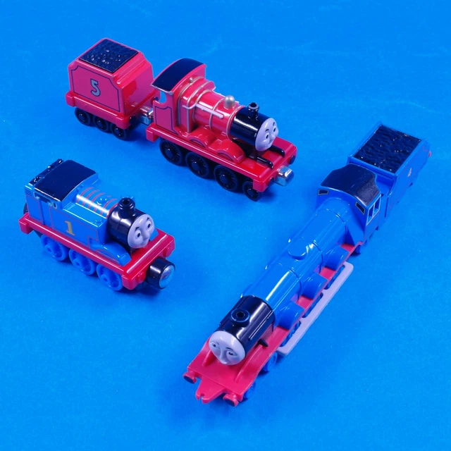 DIECAST MAGNETIC THOMAS Tank Engine & James Engine & Tender with ERTL ...
