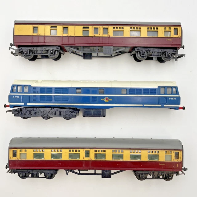 3 X TRI-ANG Carriages (D5578 24010 &34002) L13 £15.00 - PicClick UK