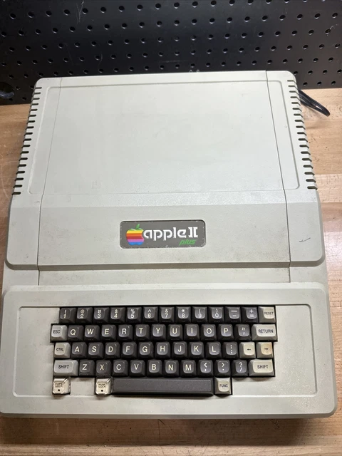 VINTAGE APPLE II Plus A2S1048 Computer With Add-on Internal Fan, Powers ...