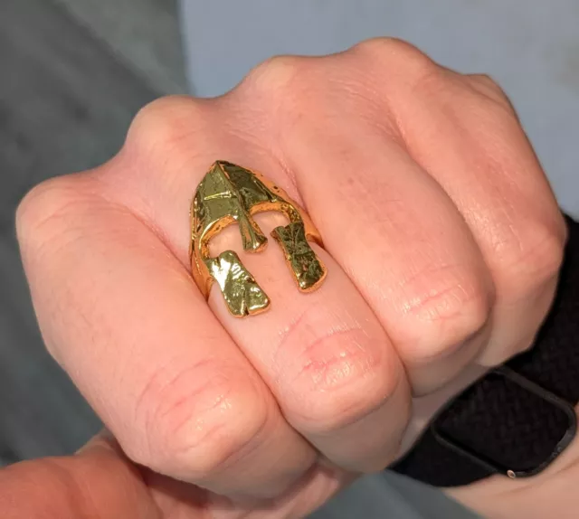 GLADIATOR GOLD RING Movie Old Roman Fighter Ancient Games Retro Vintage ...
