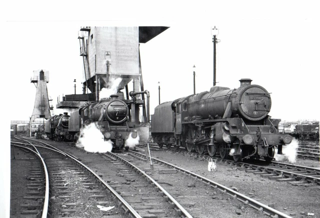 RAIL PHOTO LMS 460 Black 5 45390 Wigan Springs Branch shed Lancashire ...