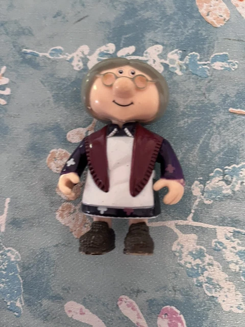 POSTMAN PAT MRS Goggins Shopkeeper/Post Mistress Small Plastic Action ...