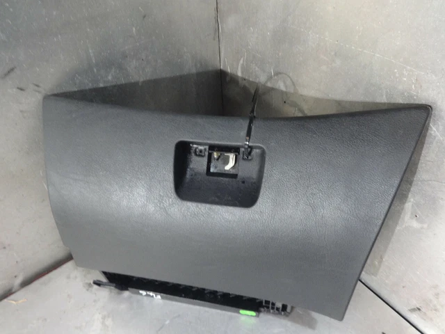 BMW E46 2001-2006 2.0 320d M47 Interior dashboard glovebox storage £19. ...