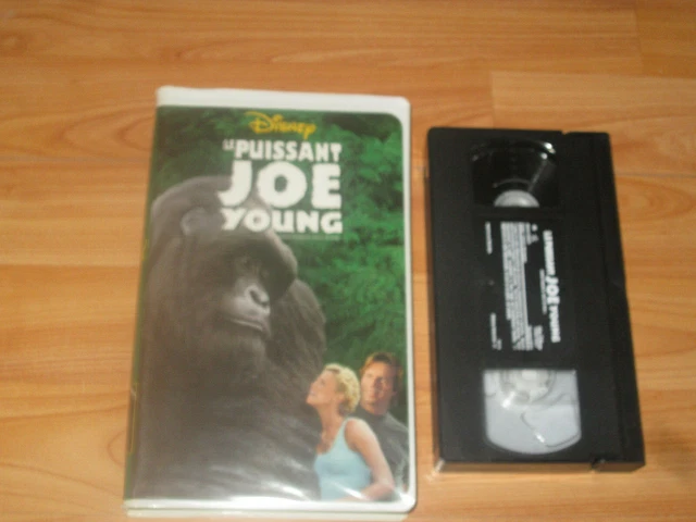 LE PUISSANT JOE Young/ Mighty Joe young (VHS)(French) Charlize Theron ...
