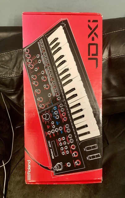 ROLAND JD-XI KEYBOARD/SYNTHESISER/SEQUENCER/VOCODER - new £350.00 ...