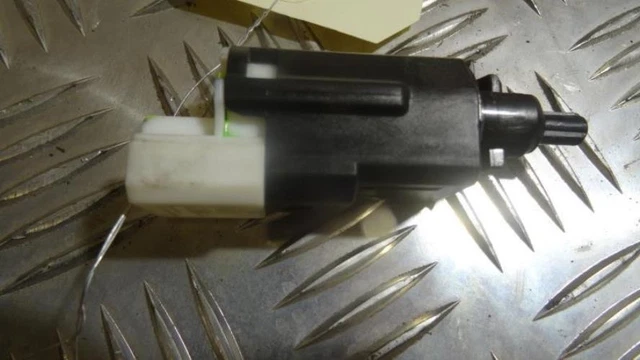 CONTACTEUR FEU STOP RENAULT TWINGO 3 PHASE 1 253205115R EUR 19,90 ...