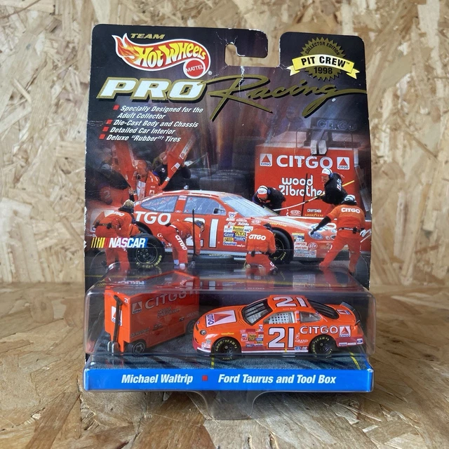 HOT WHEELS PRO Racing 1998 Pit Crew - Michael Waltrip - Ford Taurus and ...