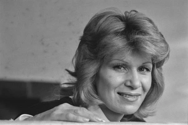 ENGLISH ACTRESS CAROL Hawkins UK 25th February 1974 OLD PHOTO £5.59 ...