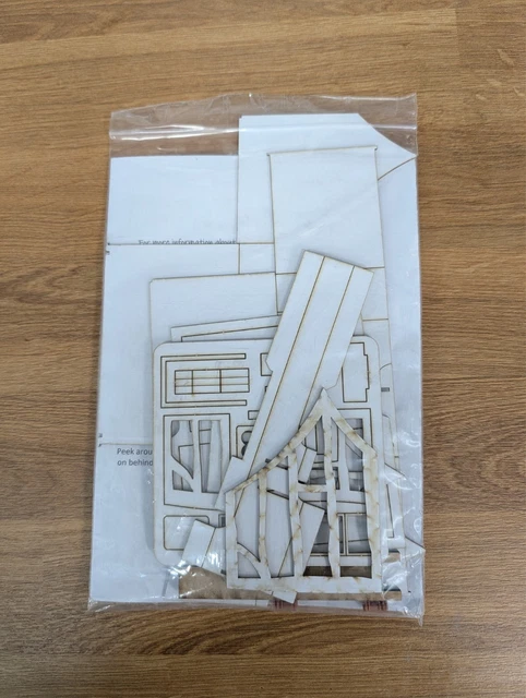 BRAND NEW - 1:48th Scale - Petite Properties - Mistletoe Cottage Kit £ ...