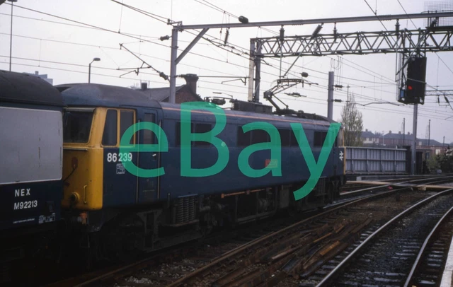 35MM RAILWAY SLIDE of Class 86 86239 @ Wolverhampton - Copyright to ...