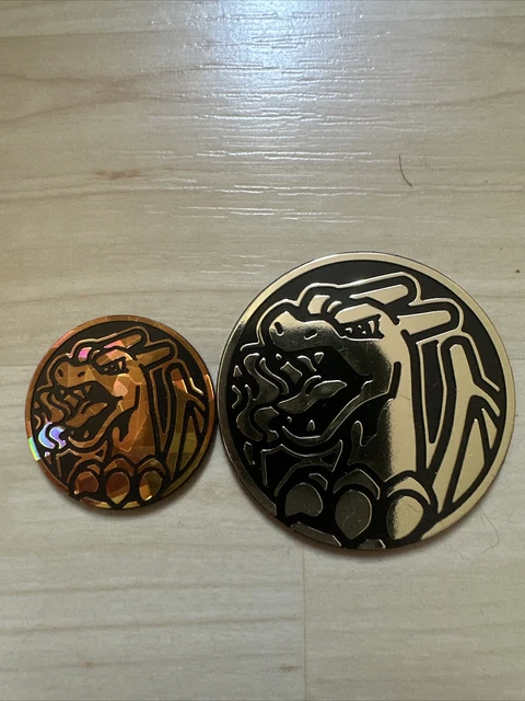 POKEMON TCG - CHARIZARD Standard Coin - Orange Cracked Ice & Jumbo coin ...