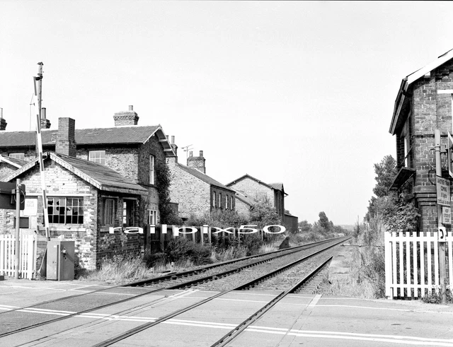 ORIGINAL LARGER RAILWAY NEGATIVE Burton Agnes old signal box, station & grannery £4.75 - PicClick UK