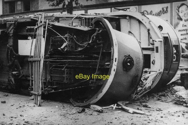 PHOTO 6X4 LONDON Tram 1385 WW2 Air Raid Damage / Destroyed c 1940 £2.00 ...