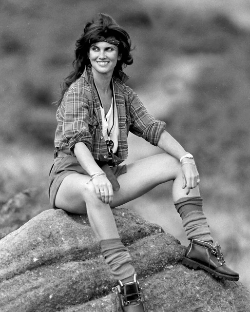 CAROLINE MUNRO HAMMER Horror 10" x 8" Photograph no 170 £4.00 - PicClick UK