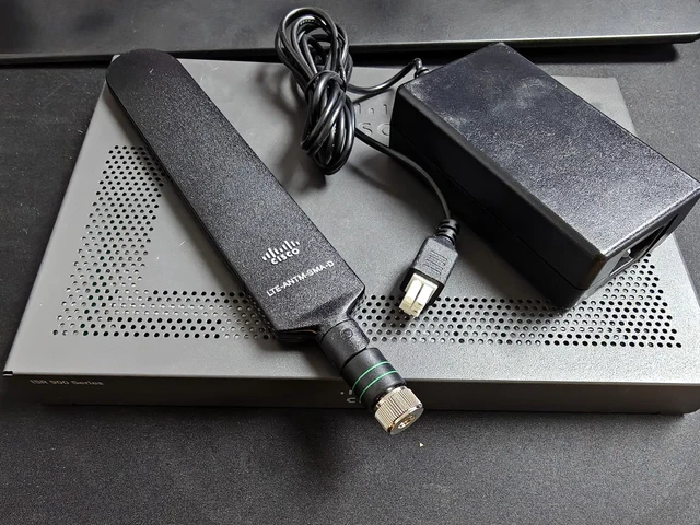 CISCO C927-4PLTEGB ISR 900 Series LTE Router £200.00 - PicClick UK