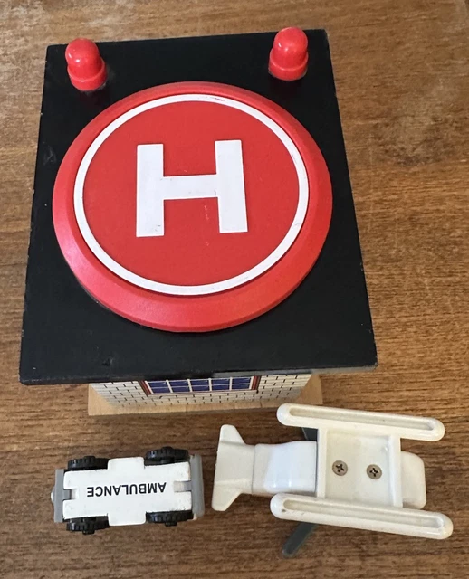 LEARNING CURVE WOODEN Thomas Train Sodor Rescue Hospital! Red Cross ...