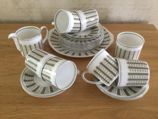 VINTAGE SUSIE COOPER (Wedgwood) Persia Pattern 21 Piece Coffee Set £54. ...