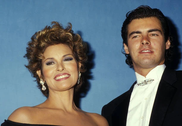 Actress Raquel Welch And Son Damon Welch 1987 Old Photo 2 £475 Picclick Uk