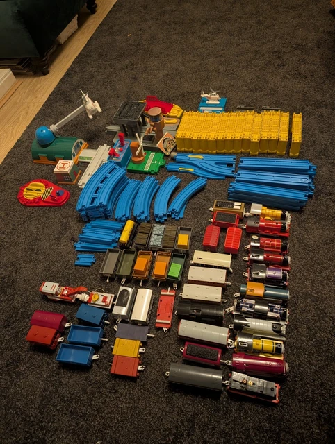 BLUE TOMY TRACKMASTER Thomas the Tank Engine Train Track Bundle £100.00 ...