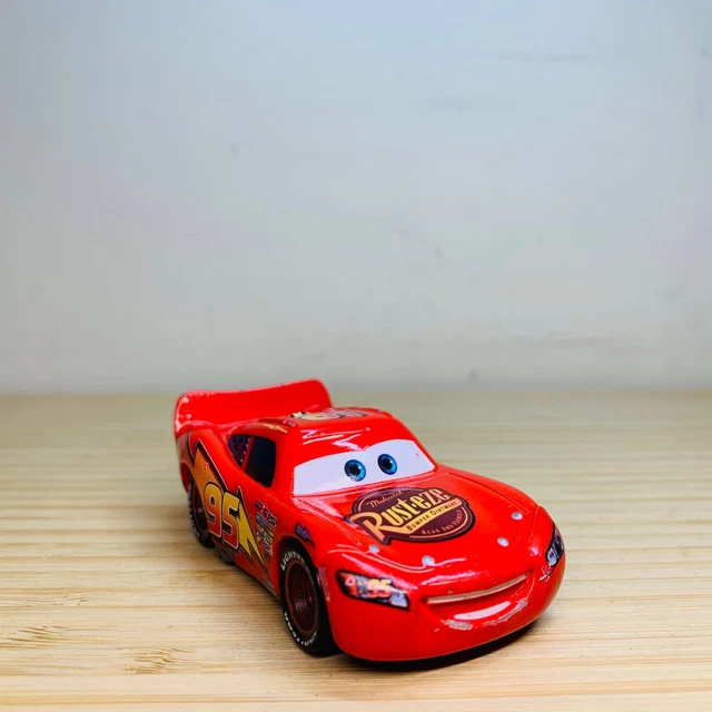 DISNEY PIXAR DIECAST Cars - Lightning McQueen Rust-eze 95 $7.95 ...