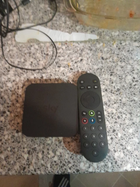 SKY GLASS MULTI Room Stream Puck Model IP061-EF-ANT Box Remote And ...