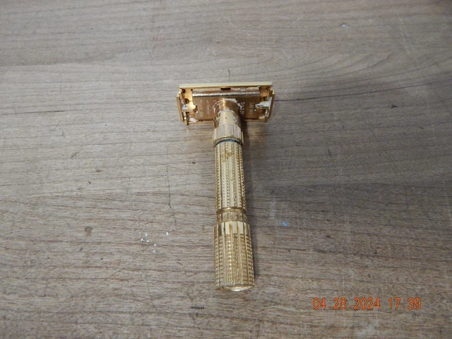 VINTAGE ANTIQUE SAFETY Razor Adjustable Gold Tone Gillette £95.62 ...