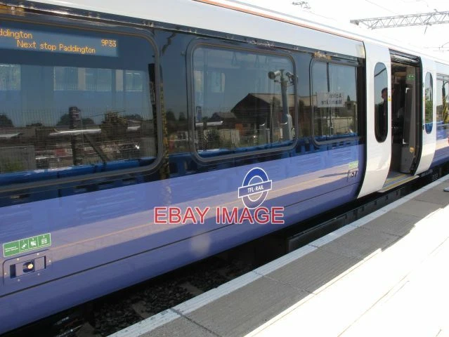 Elizabeth Line Photo ZU VERKAUFEN! - PicClick DE