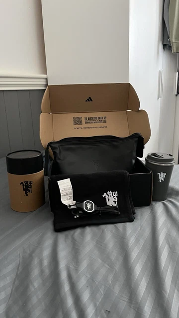 MANCHESTER UNITED PREMIUM Membership pack 2025/26 OFFICIAL Merchandise ...