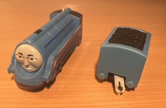 THOMAS & FRIENDS Motorised Trackmaster Train Shooting Star GORDON with ...