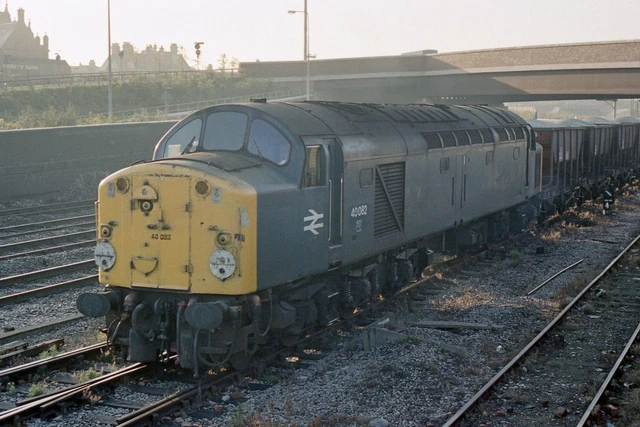 BRITISH RAIL CLASS 40082 Windsor Bridge 10/10/84 Rail Photo £2.70 ...