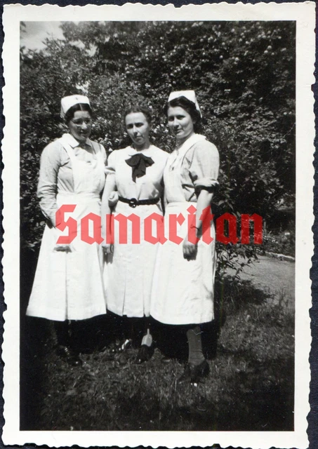 I7/53 WW2 ORIGINAL Photo Of German Wehrmacht Drk Red Cross Nurses £6.99 ...