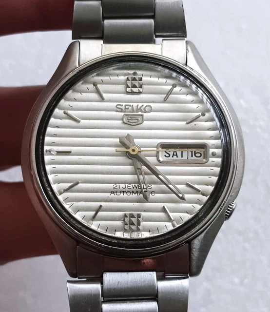 VINTAGE SEIKO 5 automatic White dial day date 17 jewels Cal 6309 £20.00 - PicClick UK