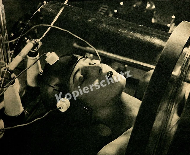 SILENT FILM METROPOLIS machine man Hel Brigitte helmet science fiction ...