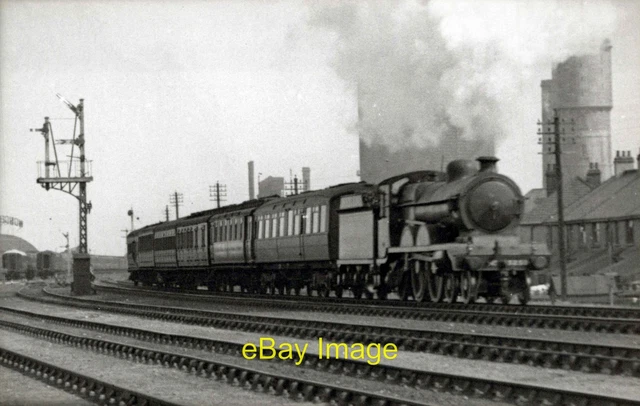 PHOTO RAILWAY EX GNR LNER C2 4-4-2 No 3250 passenger train c1930 £4.00 ...