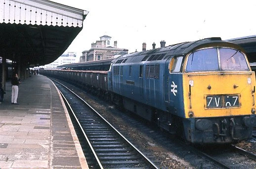 ORIGINAL COLOUR SLIDE of D1015 BR class 52 Western diesel hydraulic ...