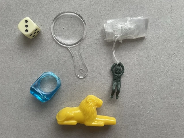 RARE VINTAGE JOBLOT/BUNDLE 1960s/70s CHRISTMAS CRACKER TOYS HONG KONG £ ...