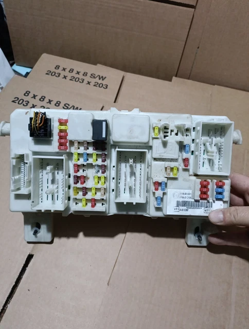 FORD KUGA MK1 Body Control Module Fuse Box Bcm 7M5T-14A073-Jc 2008 ...